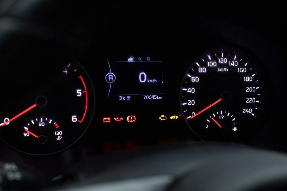 ¿Qué significan los símbolos del tablero del Carro? | Geely Perú